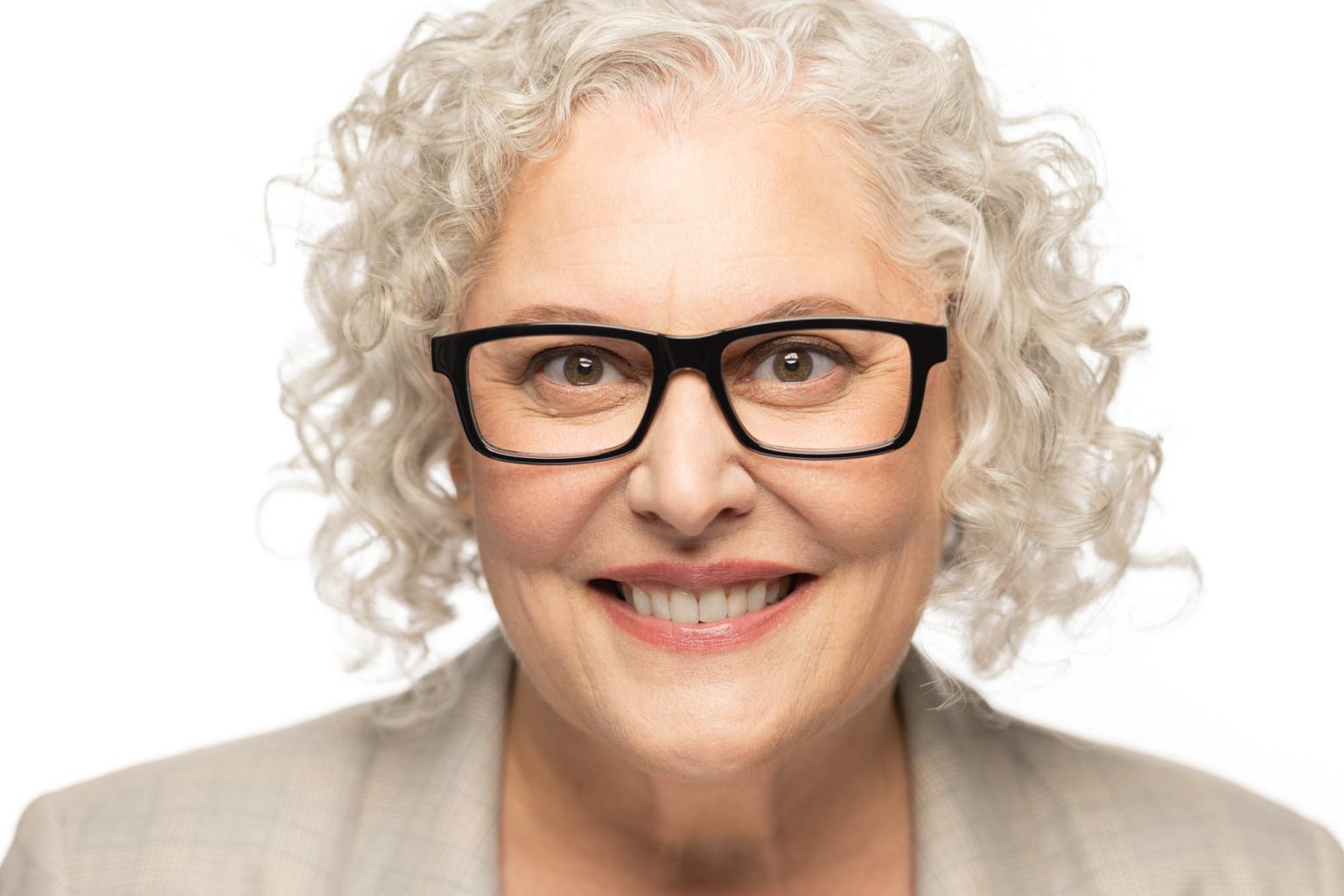 Social Media Headshots 101: A Beginner's Guide to Perfecting Your ...